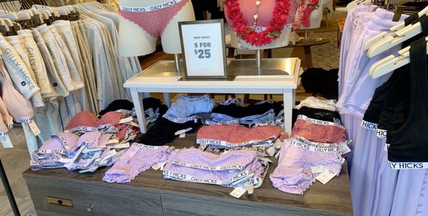 GILLY HICKS POP-UP - Updated July 2025 - 1450 Ala Moana Blvd, Honolulu ...