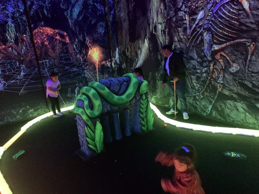 AR’S ENTERTAINMENT HUB - 10 Reviews - 4522 Fredericksburg Rd, San ...