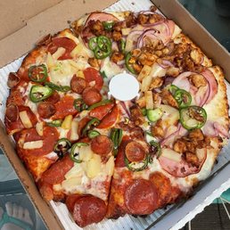 TOPPERS PIZZA PLACE - Updated December 2025 - 398 Photos & 421 Reviews ...