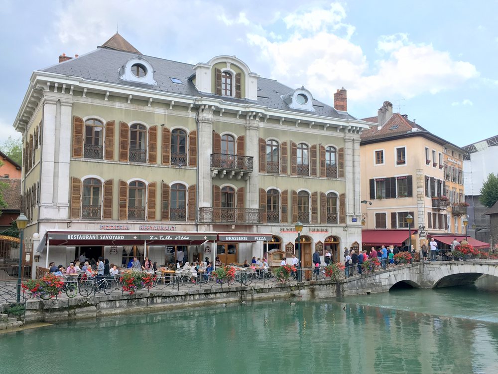 LA TABLE D’ELISE - Updated May 2024 - 10 Photos - 20 quai Perrière ...