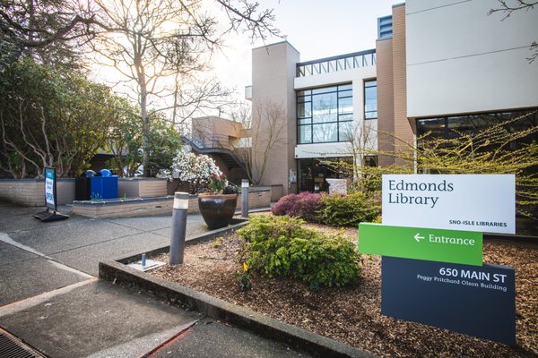 EDMONDS LIBRARY - Updated October 2025 - 69 Photos & 27 Reviews - 650 ...