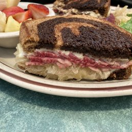 GOLDEN BASKET RESTAURANT - Updated October 2025 - 57 Photos & 84 ...