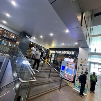 88 MARKETPLACE - Updated October 2024 - 555 Photos & 126 Reviews - 2105 ...