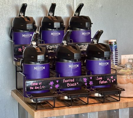 MAGNUM COFFEE ROASTERY CAFÉ & STORE - Updated December 2025 - 498 ...