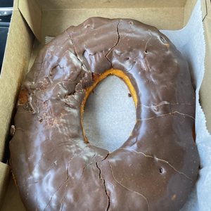 ROUND ROCK DONUTS - 2151 Photos & 2983 Reviews - 106 W Liberty Ave ...