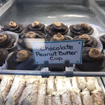 PLAZA PASTRY SHOP - Updated December 2025 - 26 Photos & 29 Reviews - 39 ...