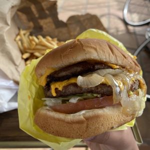 CHUBBIES HAMBURGERS - 91 Photos & 157 Reviews - 2908 De La Vina St ...