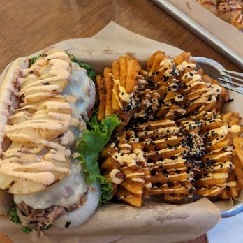 ISLAND HOPPER TAPROOM - Updated December 2024 - 104 Photos & 116 ...