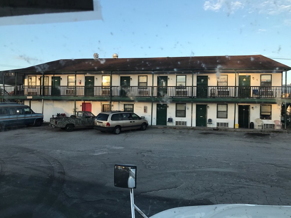 R & R TRUCKERS INN - Updated December 2025 - 2495 Hillsboro Blvd ...