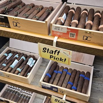 CIGARS INTERNATIONAL - Updated January 2026 - 37 Photos & 22 Reviews ...