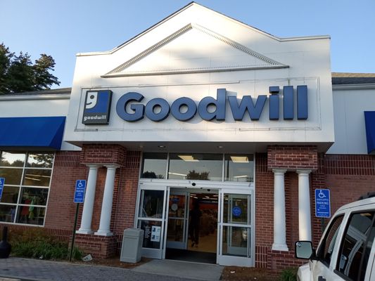 GOODWILL AVON STORE & DONATION STATION - Updated December 2025 - 19 ...