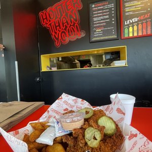 THE RED CHICKZ - 138 Photos & 132 Reviews - 10100 Venice Blvd, Culver ...