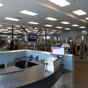 CRUNCH FITNESS - MARIETTA - Updated November 2024 - 27 Photos & 10 ...