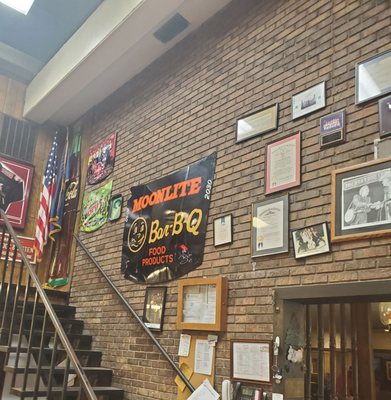 MOONLITE BAR-B-Q INN - Updated July 2024 - 170 Photos & 305 Reviews ...