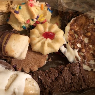 ROSCIGLIONE BAKERY - Updated January 2025 - 36 Photos & 52 Reviews ...