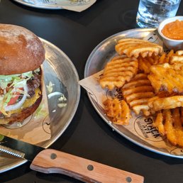 STACK 571 BURGER AND WHISKEY BAR - KIRKLAND - Updated December 2024 ...