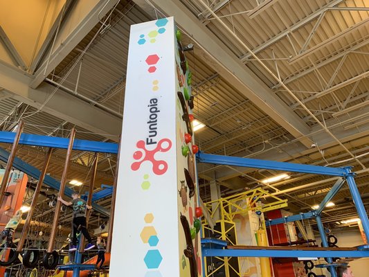 FUNTOPIA - GLENVIEW - 144 Photos & 169 Reviews - 2050 Tower Dr ...