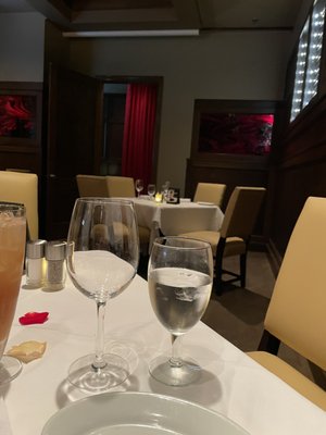 RUTH’S CHRIS STEAK HOUSE - Updated July 2024 - 184 Photos & 162 Reviews ...
