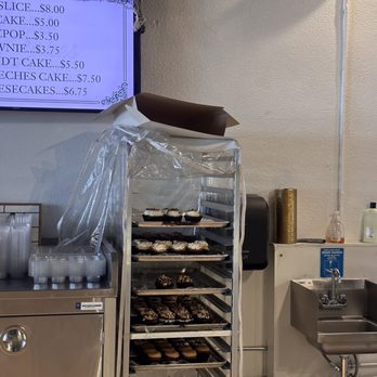 MAX’S CAKES - Updated May 2024 - 241 Photos & 112 Reviews - 1007 B St ...