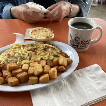 DANDEE DONUT FACTORY - Updated October 2025 - 32 Photos & 39 Reviews ...