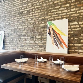 DAISIES - 807 Photos & 459 Reviews - 2375 N Milwaukee Ave, Chicago ...