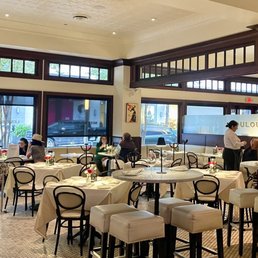 TOULOUSE CAFÉ AND BAR - Updated January 2026 - 1201 Photos & 629 Real ...