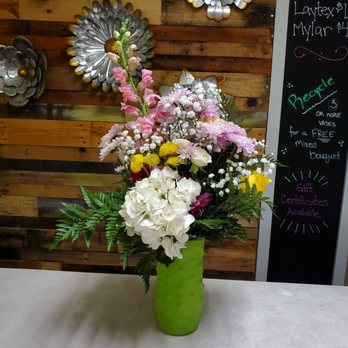 ROMULUS FLOWERS & GIFTS - Updated July 2025 - 39 Photos - 7563 Merriman ...