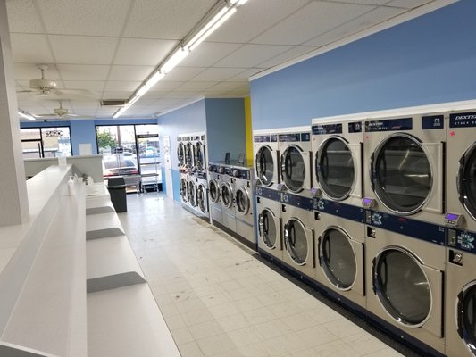 LAUNDRY LA LAUNDROMAT - Updated January 2026 - 70 Photos - 13102 ...