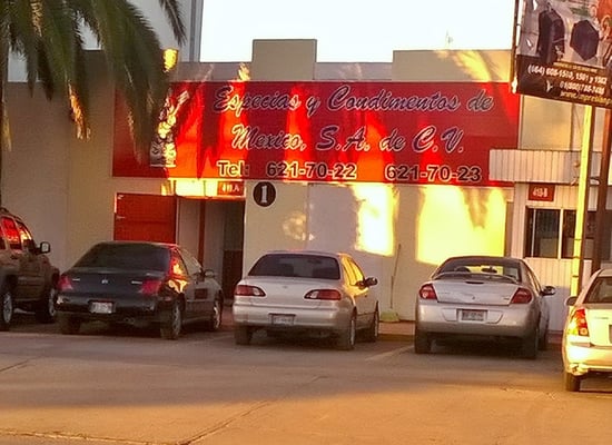 LA SURTIDORA - Blvd. Federico Benitez 410, Tijuana, Baja California ...