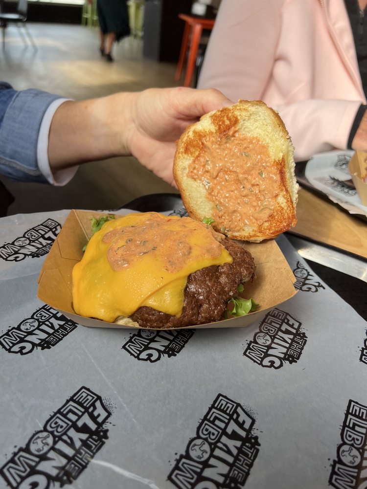 THE FLYING ELBOW - Updated May 2024 - 40 Photos & 31 Reviews - 229 N ...