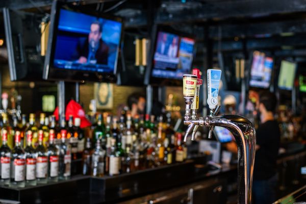 THE PILOT TAVERN - Updated March 2025 - 108 Photos & 151 Reviews - 22 ...