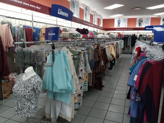 GOODWILL - Updated March 2025 - 14 Photos & 29 Reviews - 232 Tolland ...