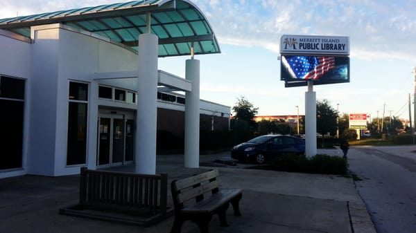 MERRITT ISLAND PUBLIC LIBRARY - Updated October 2025 - 13 Photos & 10 ...