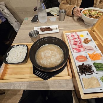 MEET RICE NOODLE - Updated October 2025 - 198 Photos & 34 Reviews ...