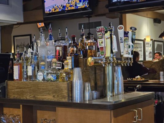 THE LOOKOUT BAR & EATERY - Updated January 2026 - 75 Photos & 55 ...