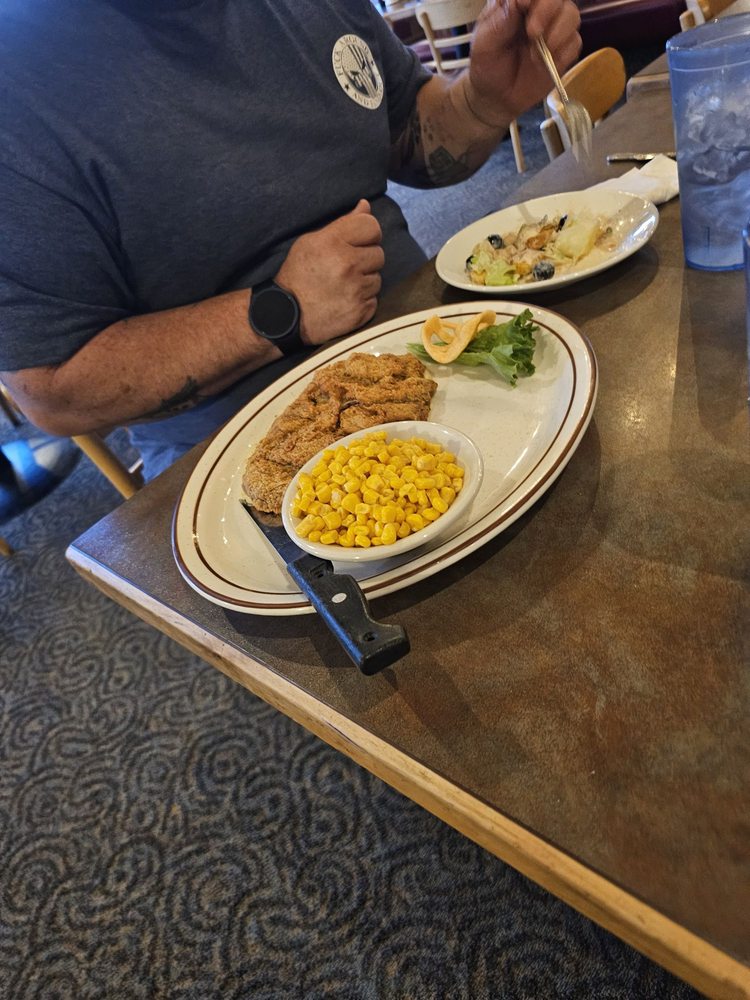 RED ROOSTER GRILL AND PUB - Updated October 2025 - 33 Photos & 99 ...