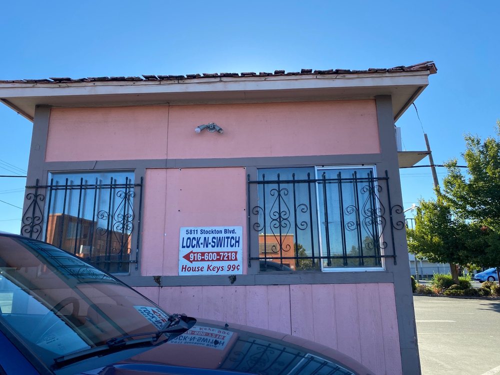 LOCK N SWITCH - Updated October 2025 - 19 Photos & 70 Reviews - 5811 ...