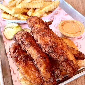 LUCKY’S HOT CHICKEN - Updated March 2025 - 366 Photos & 309 Reviews ...