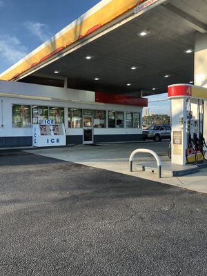 SHELL CONVENIENCE STORE AND GAS STATION - Updated October 2025 - 1701 ...