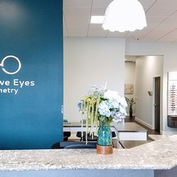 DISTINCTIVE EYES OPTOMETRY - 23 Photos & 14 Reviews - 1641 Colusa Hwy ...
