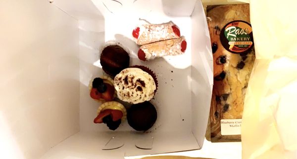 RAOS BAKERY DOWLEN - Updated June 2025 - 162 Photos & 140 Reviews ...