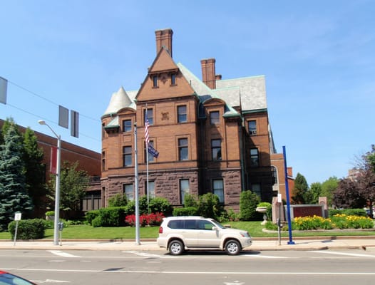 GANNON UNIVERSITY - Updated December 2025 - 10 Photos - 109 University ...