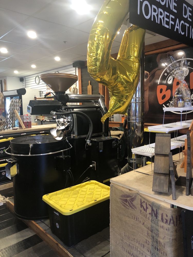 BAM CAFE - Updated April 2024 - 10974 Boulevard Sainte-Anne, Beaupré ...