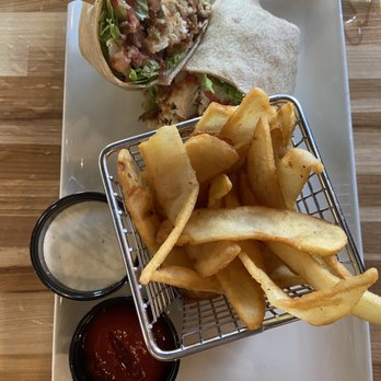 WILLY’S ON THE WATER - Updated June 2024 - 36 Photos & 36 Reviews - 111 Jefferson Blvd, Big Lake ...