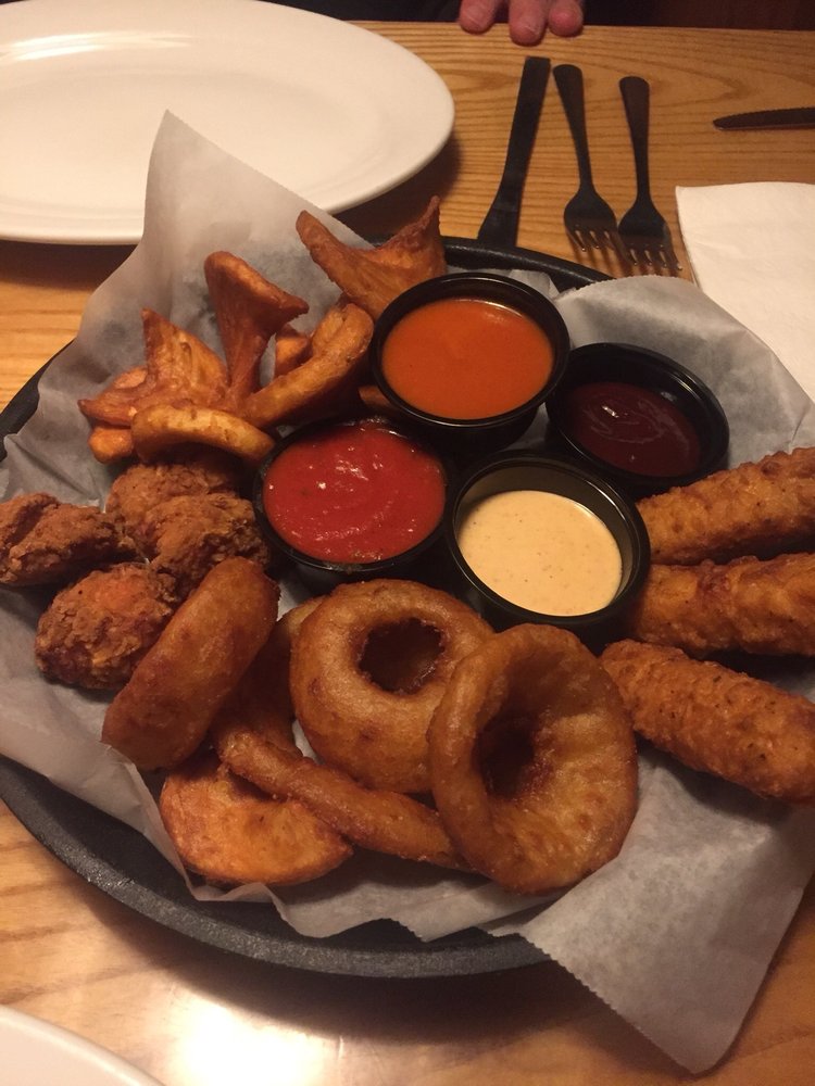 BOONDOCKS RESTAURANT & BAR - 28 Photos & 31 Reviews - American ...