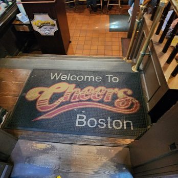 CHEERS - Updated April 2025 - 2810 Photos & 1273 Reviews - 84 Beacon St ...