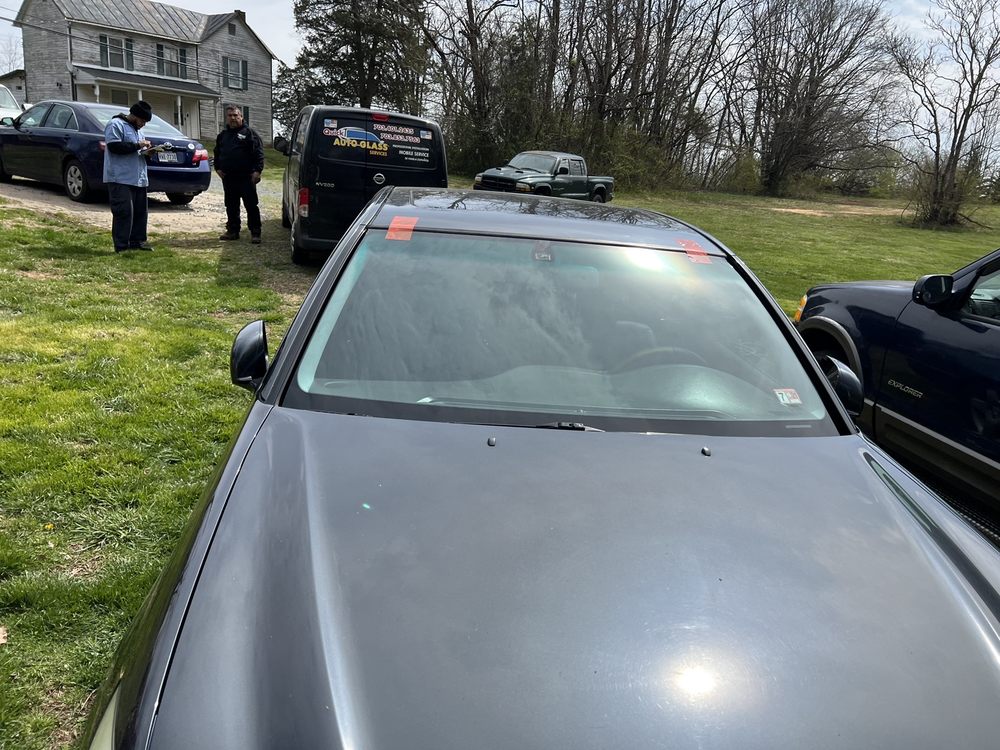 QUICK AUTO GLASS - Updated July 2025 - 57 Photos - 4923 Trade Center Dr ...