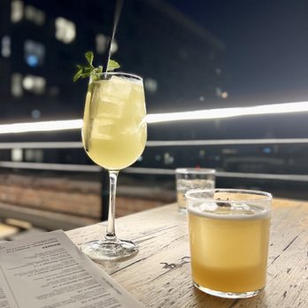 PERCHERON ROOFTOP BAR - 140 Photos & 96 Reviews - 2101 Central St ...