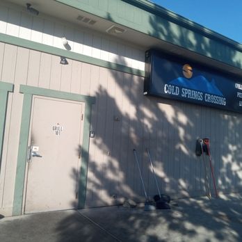 COLD SPRINGS CROSSING BAR & GRILL - Updated October 2024 - 123 Photos ...