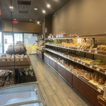 MOMO BAKERY - Updated October 2025 - 207 Photos & 85 Reviews - 127 E ...